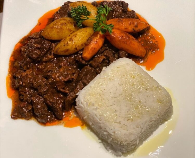 Receta de Estofado de Res Colombiano Corta y Fácil de preparar